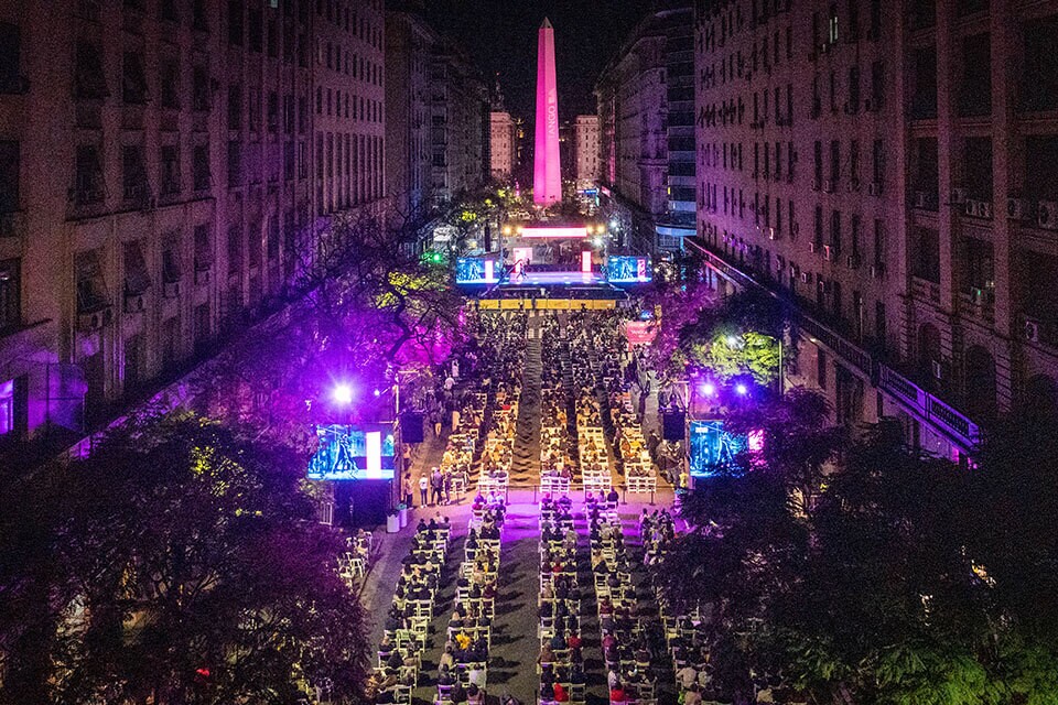 We have the new 2022 Tango World Champions in the Tango de Pista and ...